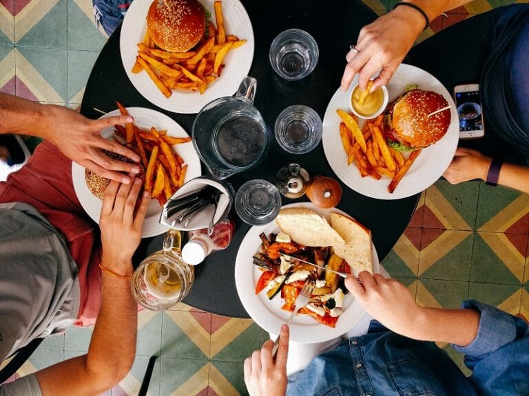 Food Critic | Restaurants vs. Online Reviews - Everyone's a Food Critic